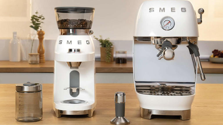 Smeg launches brand new manual coffee machine – and you won’t believe ...