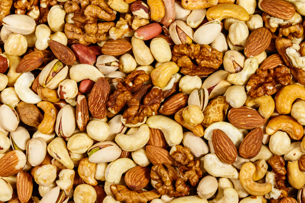 How hazelnuts can affect your body if you eat them regularly