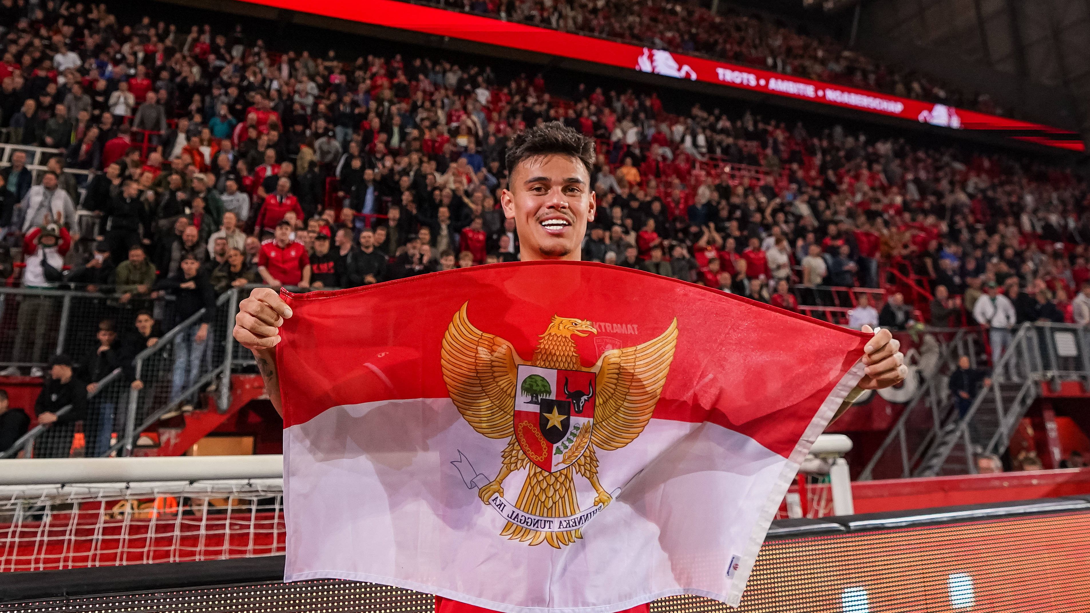 Patrick Kluivert deelt uiterst pijnlijke boodschap uit aan Mees Hilgers