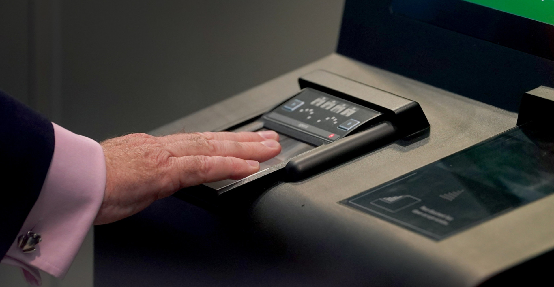 Americans visiting Europe will face fingerprint scans under new entry rules