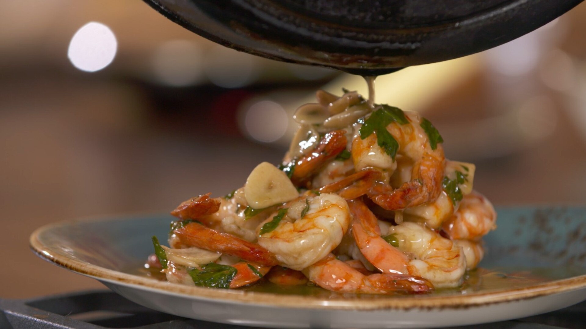 Camarão com alho e malagueta com um toque espanhol