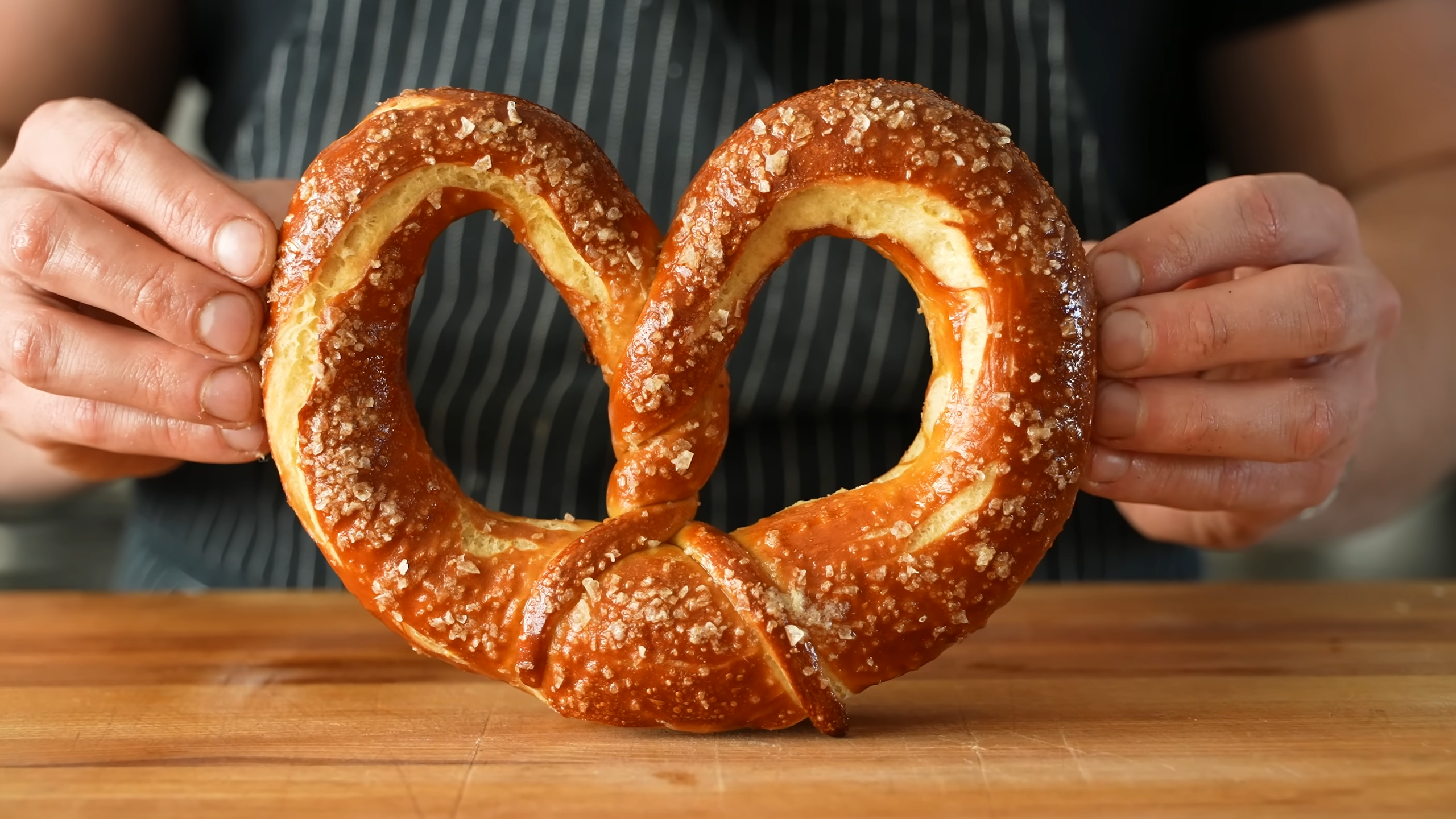 How to Make Better Auntie Anne’s Pretzels at Home