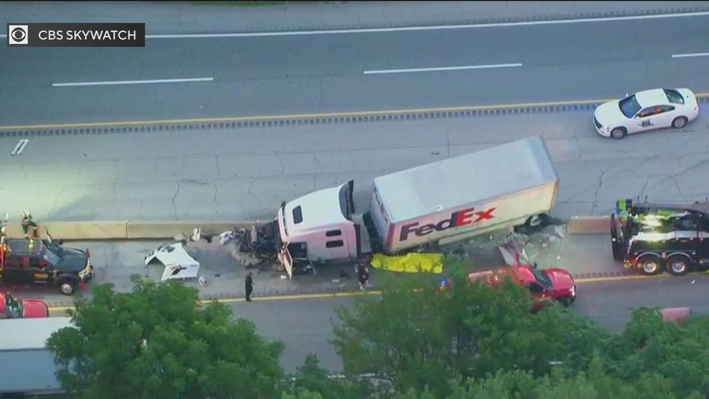 Serious crash involving FedEx truck shuts down lanes on Indiana Toll Road
