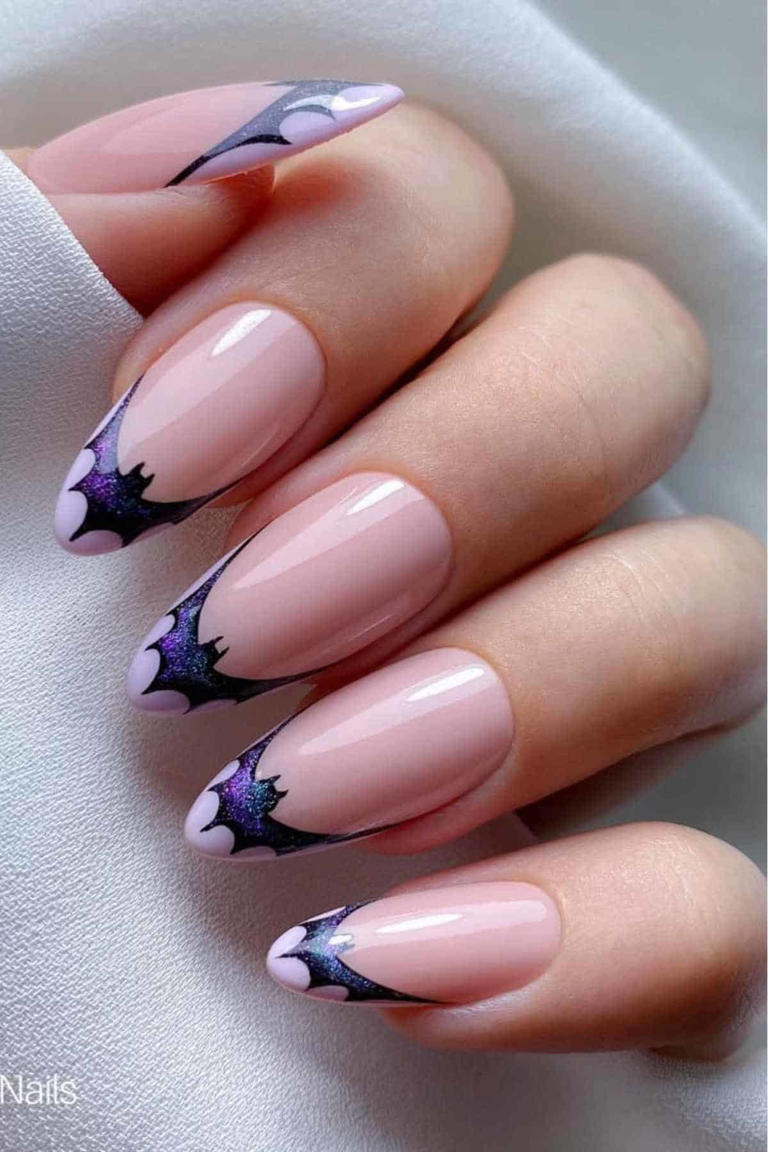35 Hauntingly Cool Halloween Bat Nails You’ll Want to Try