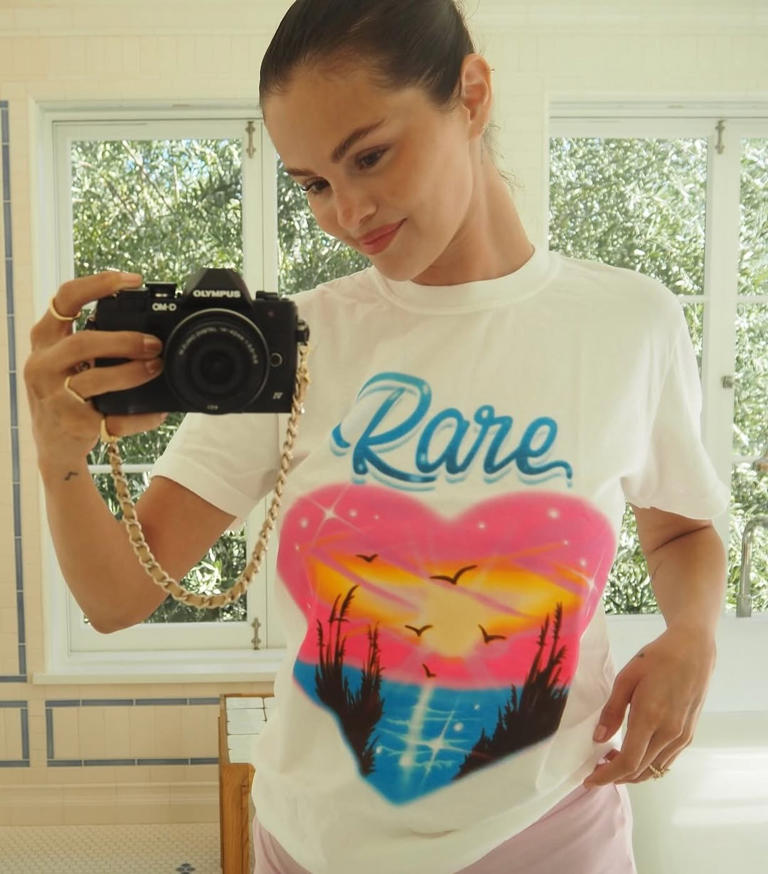 “So Pretty—Like Candle Light”: Celebrity Manicurists Can’t Get Enough ...