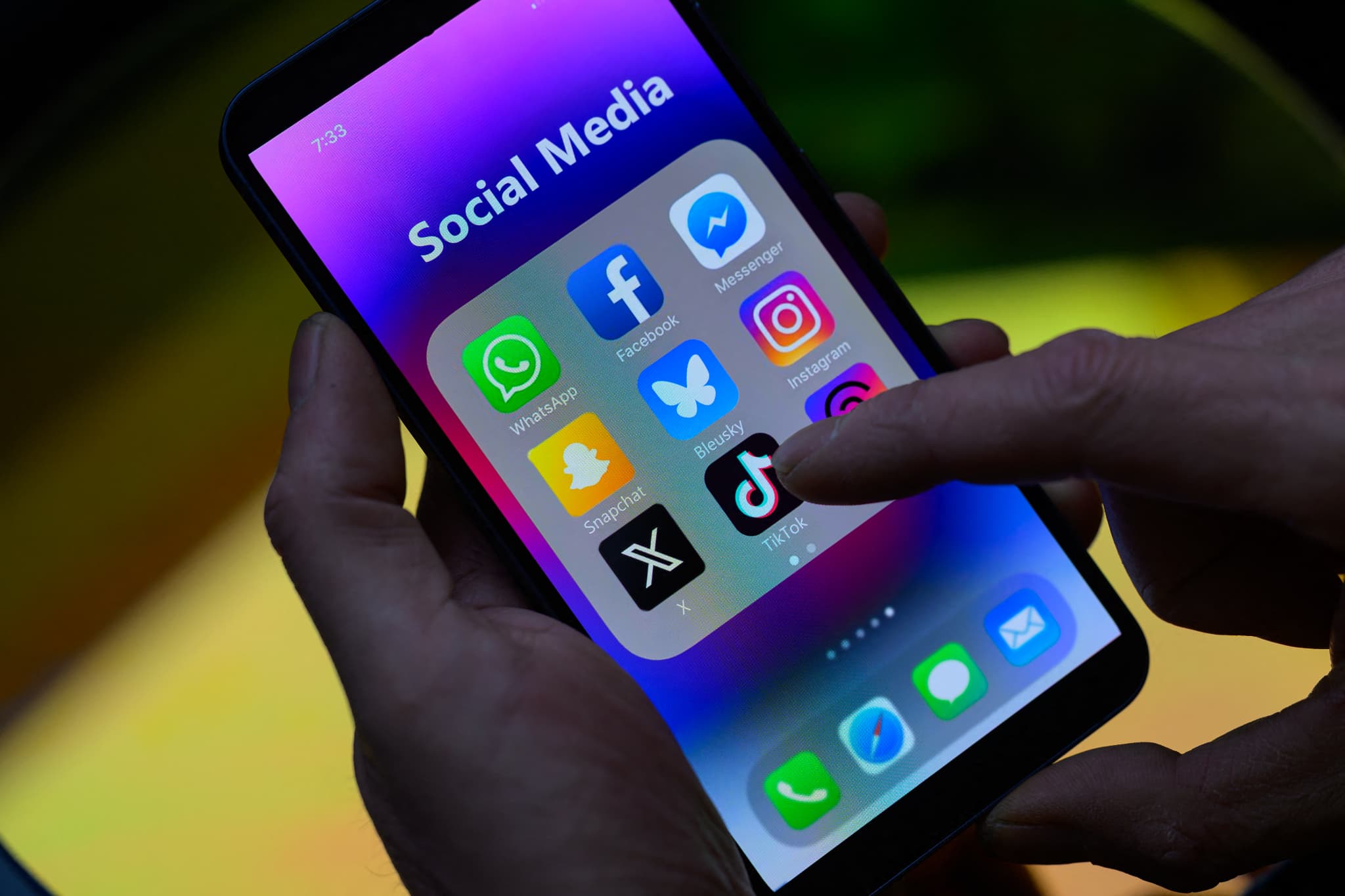 "Les algorithmes amplifient les contenus trompeurs": les pires réseaux pour la désinformation ...