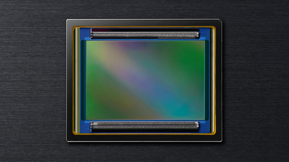 Nikon's amazing hybrid global and rolling image sensor offers best of ...