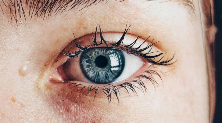 No es timidez | Esto significa realmente desviar la mirada cuando ...