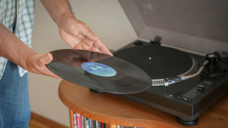 DIY A Stylish Vinyl Record Storage Solution To Organize Your Loose Jewelry