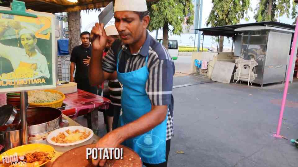 Malaysian Indian Street Food | Dancing Rojak Man in Penang