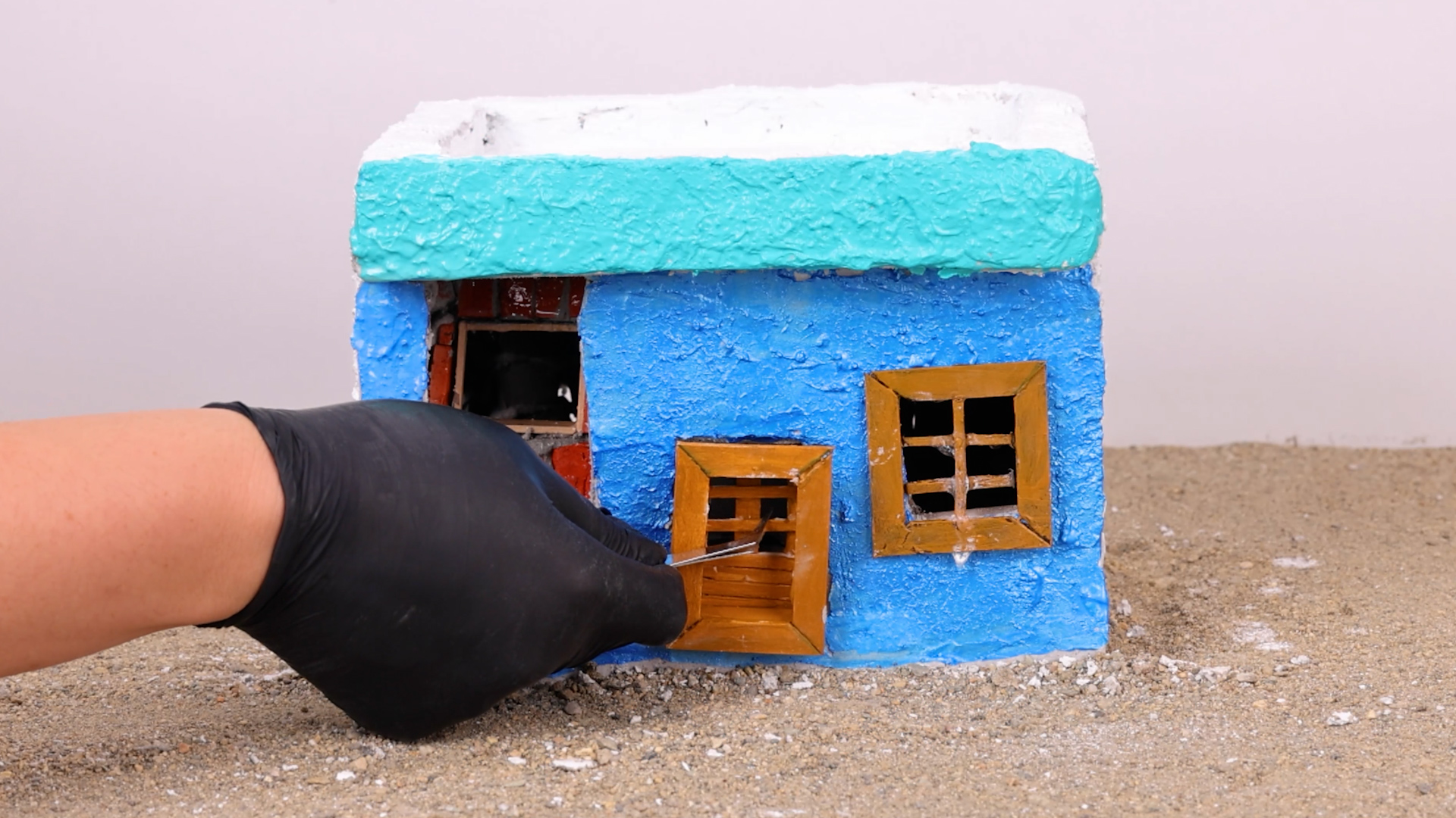 Colorful Rustic House Project for Miniature Lovers