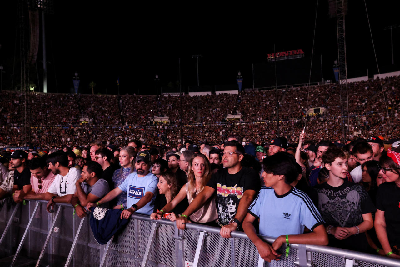 Ticketmaster Offers to Change Sales Advertising After Oasis Concert Probe