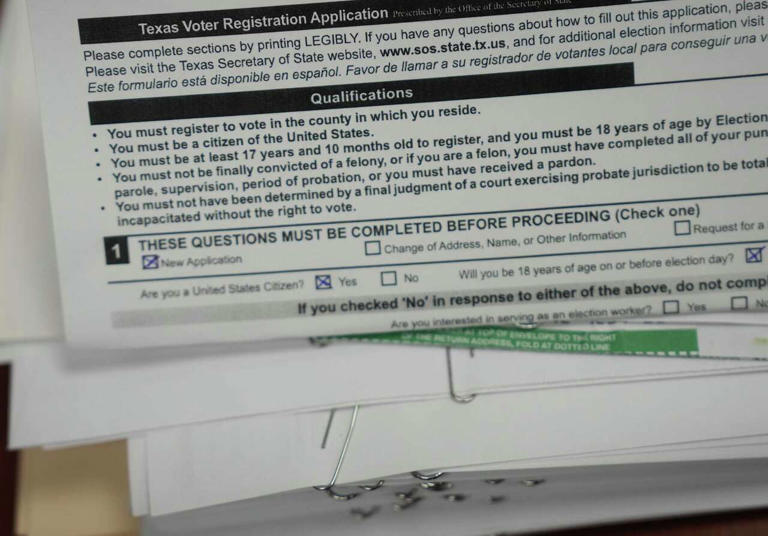 17,000 Harris County voters face registration delays before election