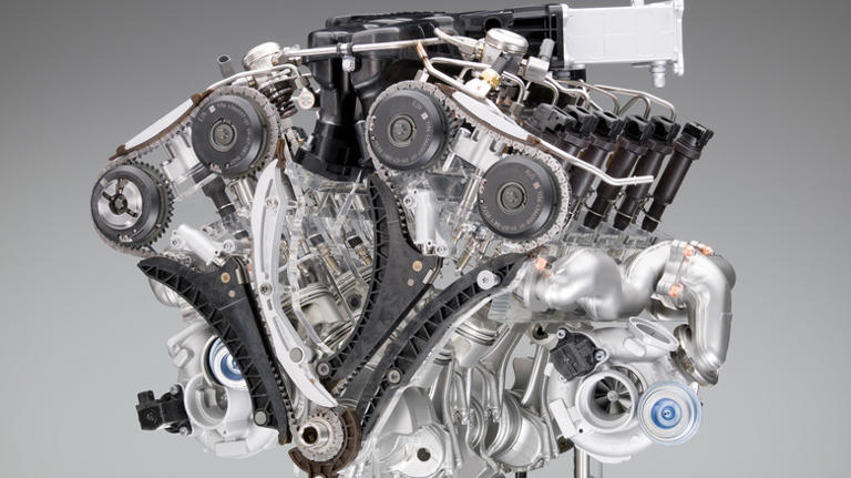 OHV Vs. OHC: What's The Difference Between These Engine Designs?