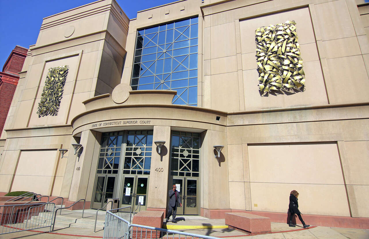 Jurors in Waterbury homicide case see video of fatal shooting's aftermath