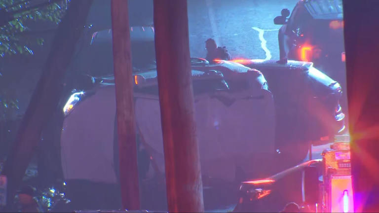 Multi-vehicle crash prompts large emergency response in West View