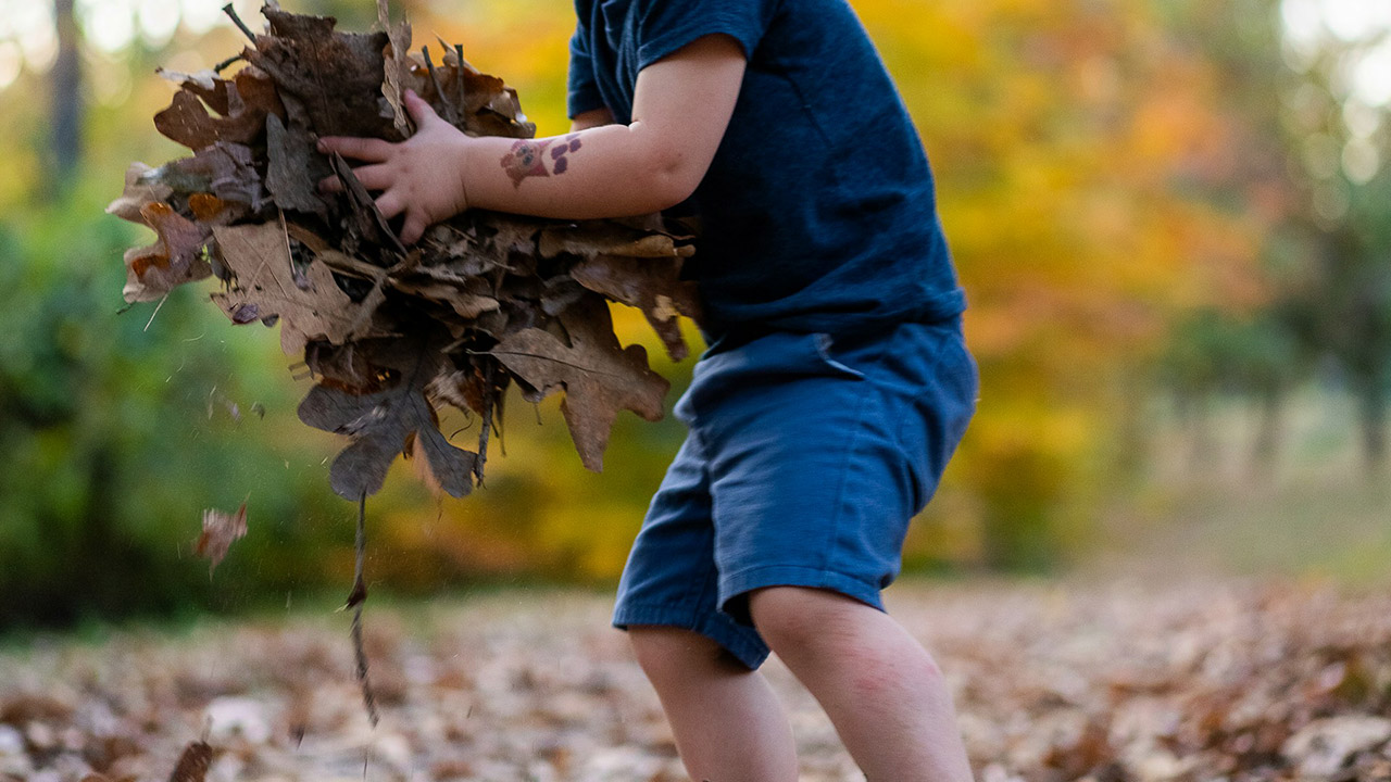 9 yard chores every kid remembers doing in the ‘80s