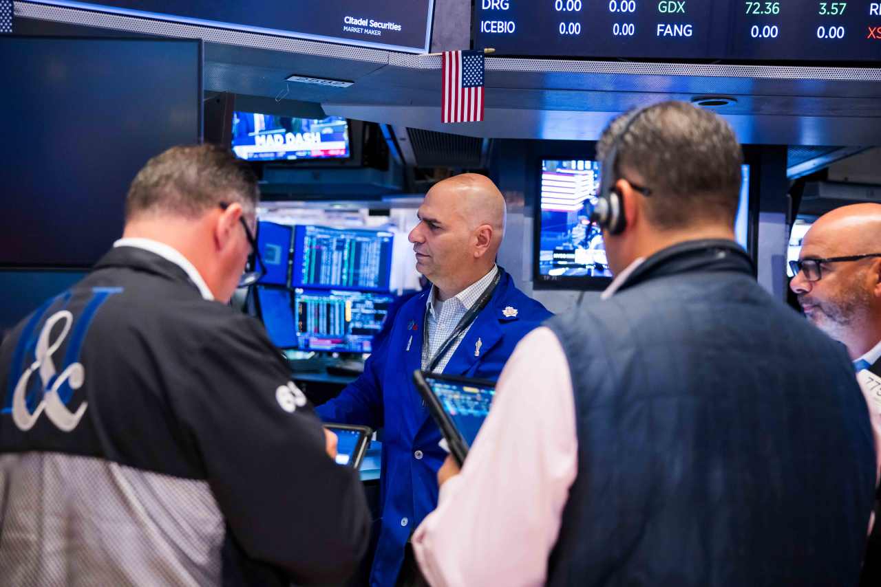 These Stocks Moved the Most Today: JPMorgan, Wells Fargo, Goldman, AMD ...