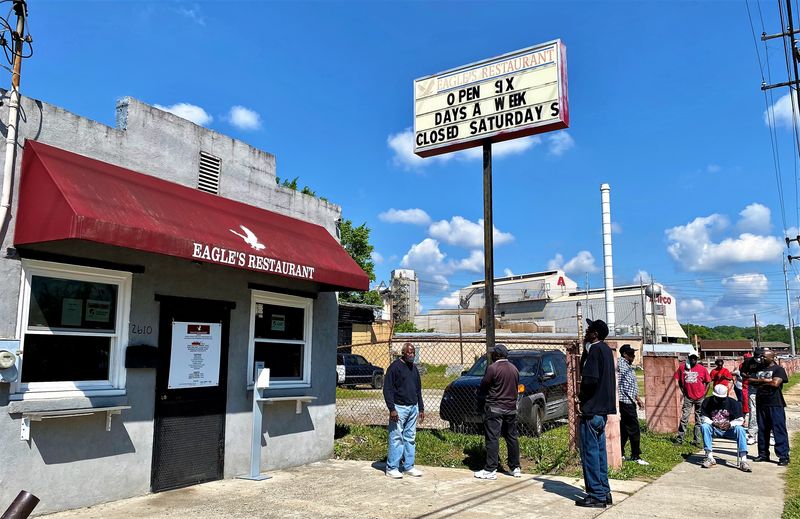 8 Alabama Soul Food Restaurants Serving Plates Made With Love