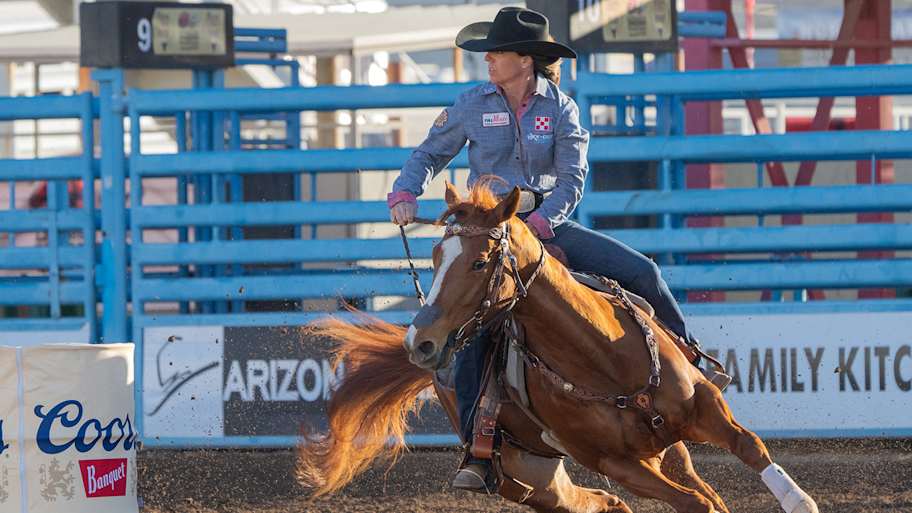 Which Professional Barrel Racer Called on a New Mount in Muddy Mandan?