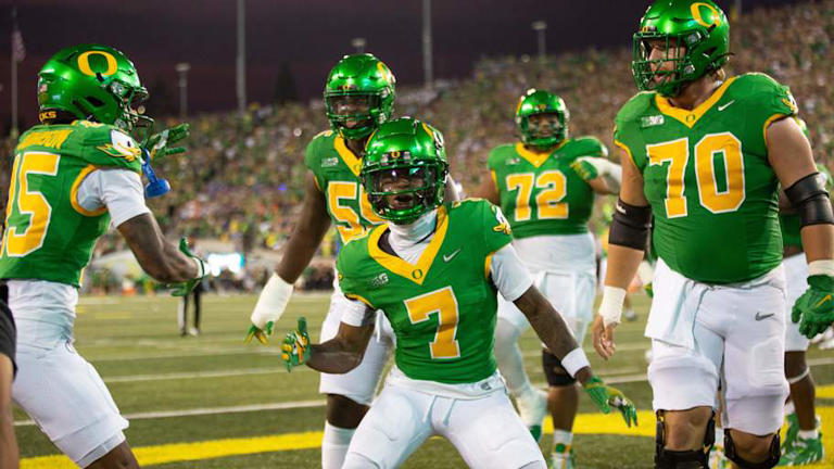 Oregon Ducks' Dan Lanning Shares Latest on Evan Stewart Injury Recovery