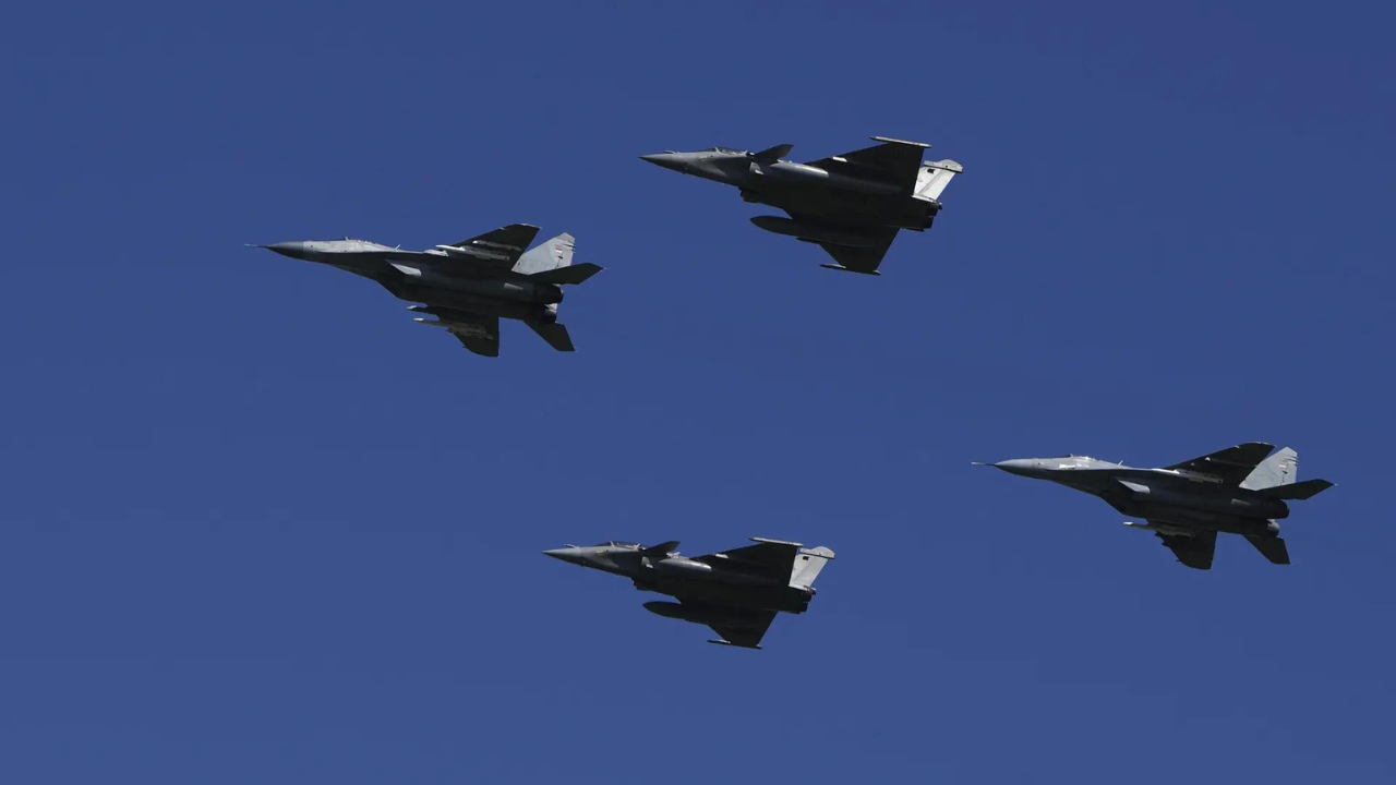 Airspace violation: Norad scrambles jets to intercept Russian bombers ...