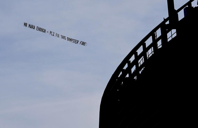 Plane banners to fly over MetLife Stadium again as Giants fans are ‘fed up’