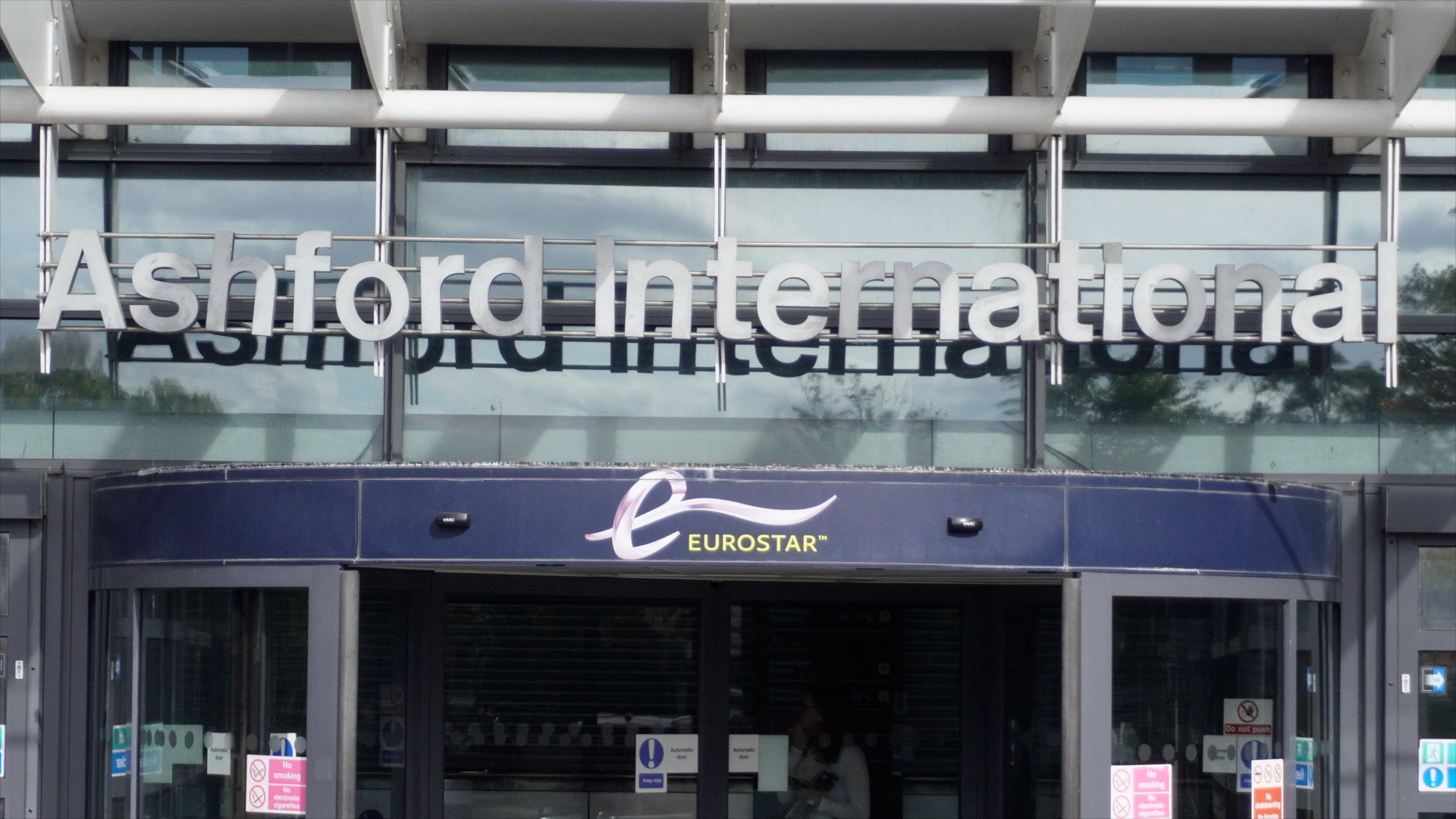 Tens of thousands sign online petition to Eurostar's services back to Kent