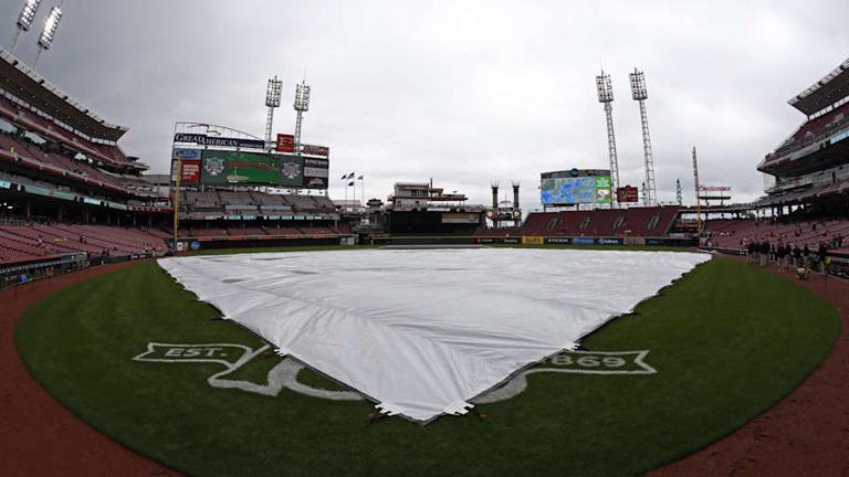 Pirates vs. Reds Beginning in Rain Delay