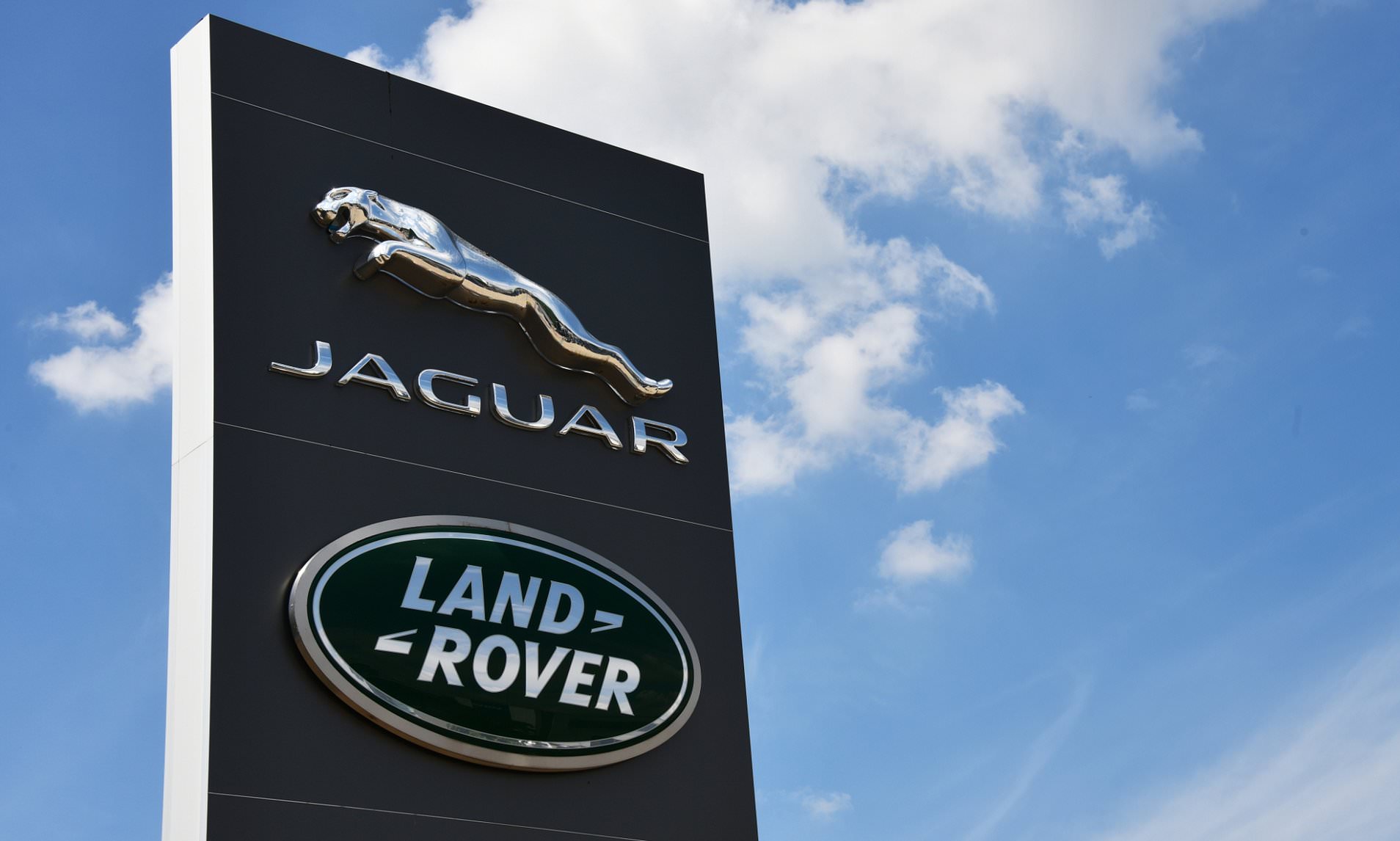 Labour move in over £2bn Jaguar Land Rover struggles after hack - but ...
