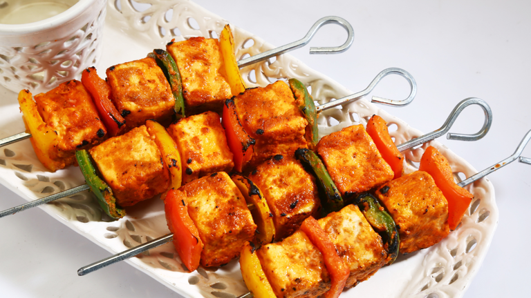 Can eating paneer increase cholesterol levels?
