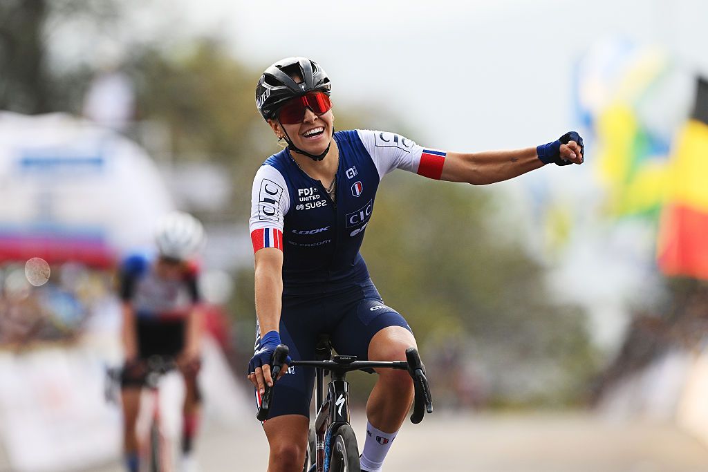 Road World Championships: Célia Gery nails uphill sprint and makes ...