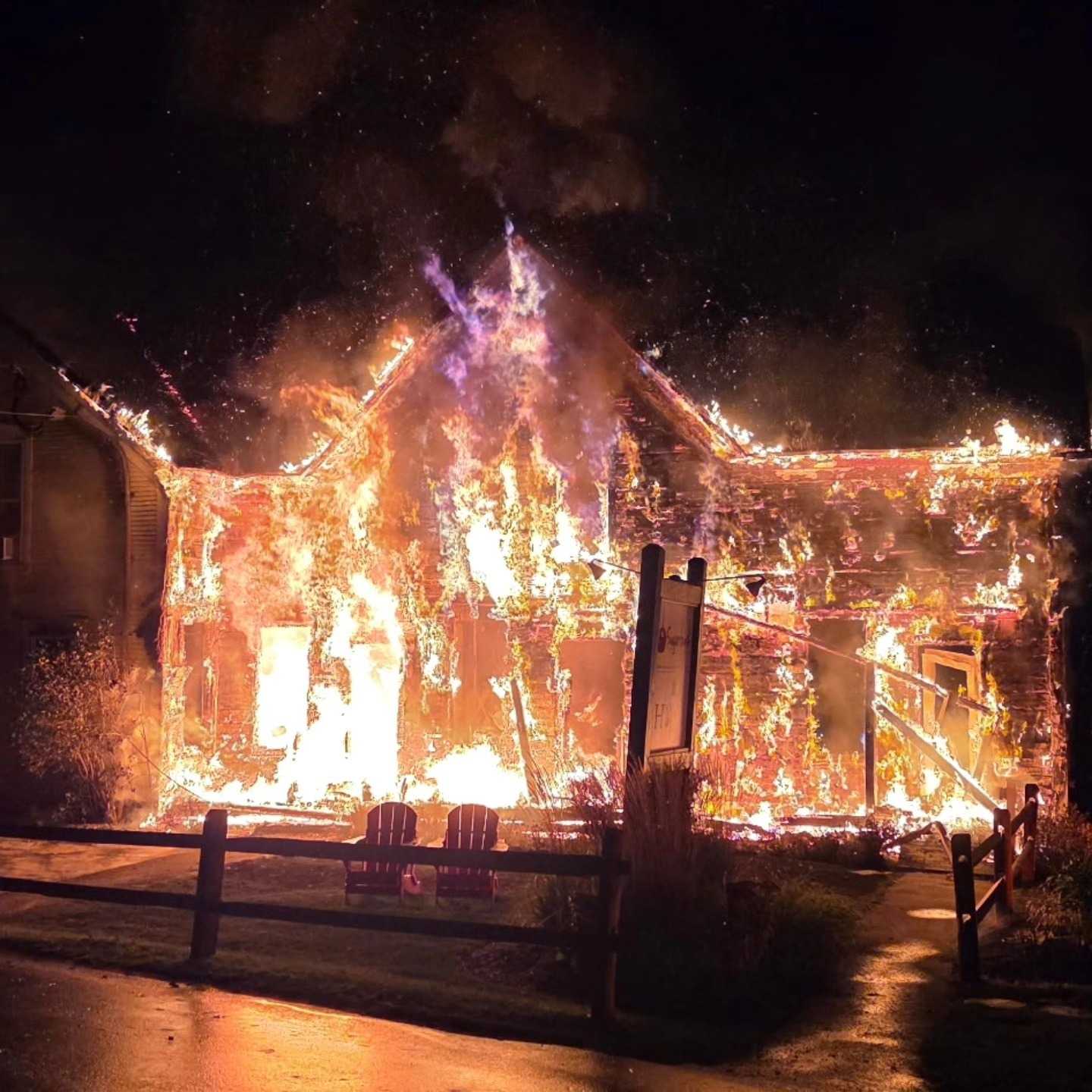 Fire destroys clubhouse, pub at Sugarbush Resort Golf Course