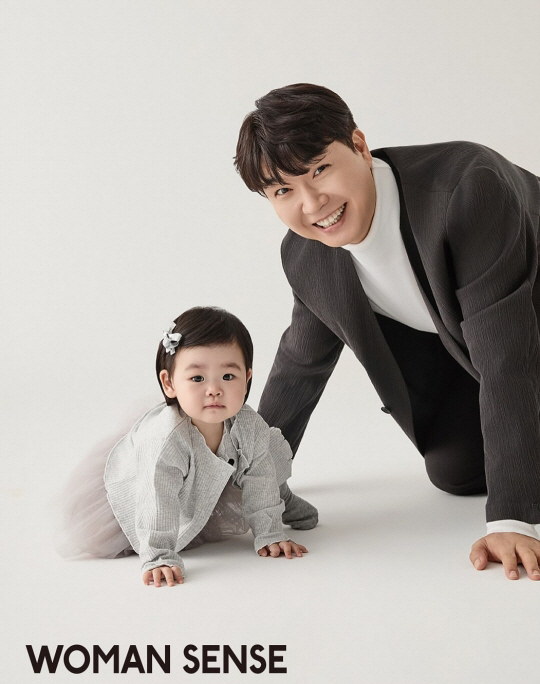 Park Soo-hong's 11-month-old daughter won an advertisement and even a ...