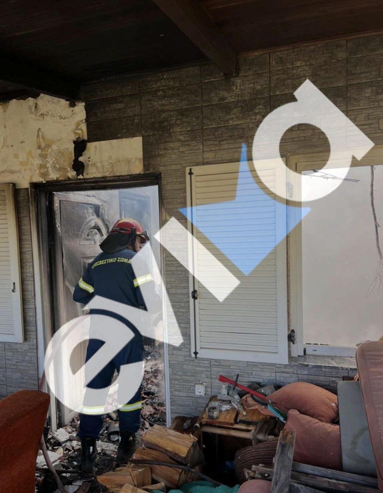 Φωτιά σε σπίτι στην Εύβοια - Μεταφέρθηκε στο νοσοκομείο με εγκαύματα ο ...