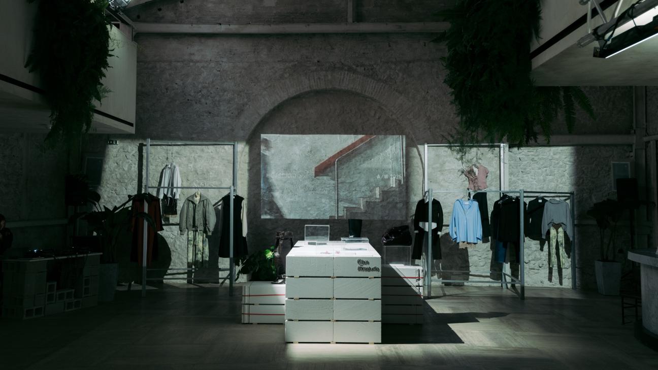 H H&M παρουσίασε τη συλλογή H&M Studio A/W 2025 με ένα exclusive ...