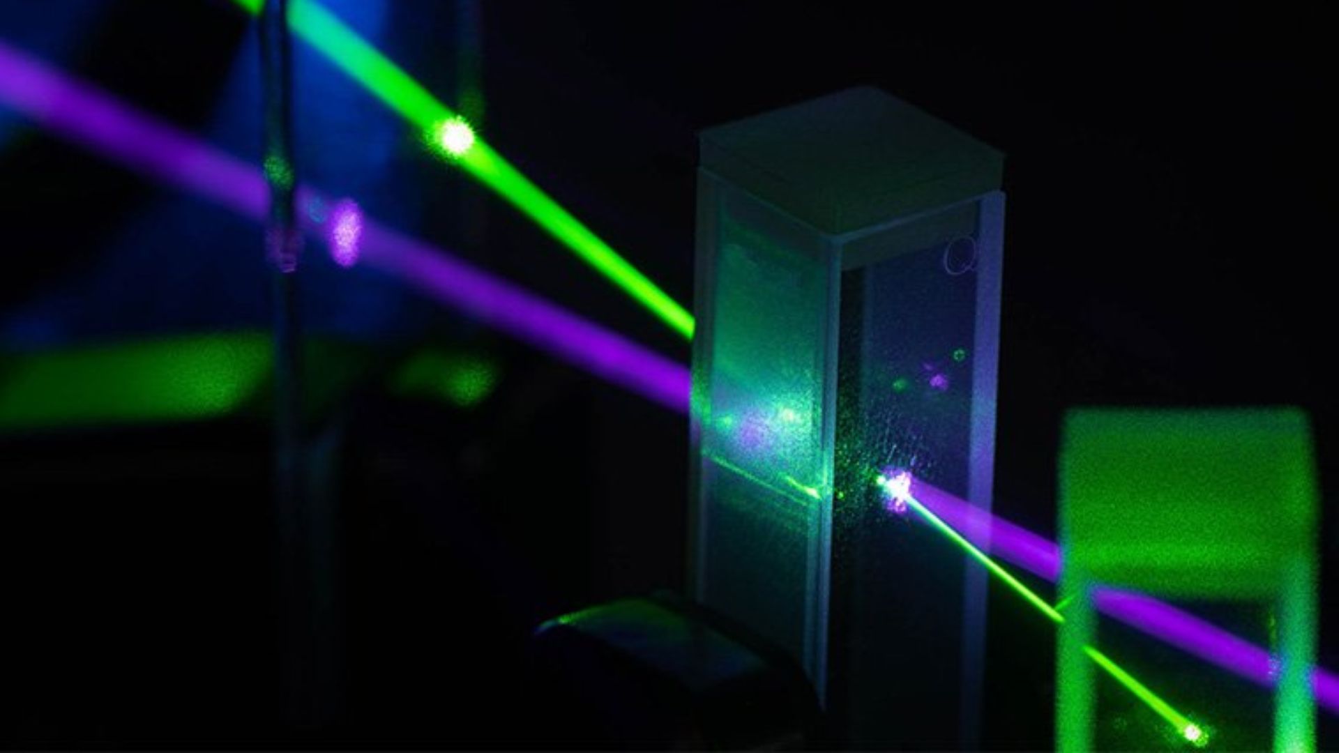 Breakthrough quantum router transmits data with 99% fidelity, syncs ...