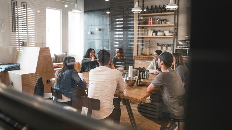 'I had a boss who expected me to lay out his lunch': Employees share ...