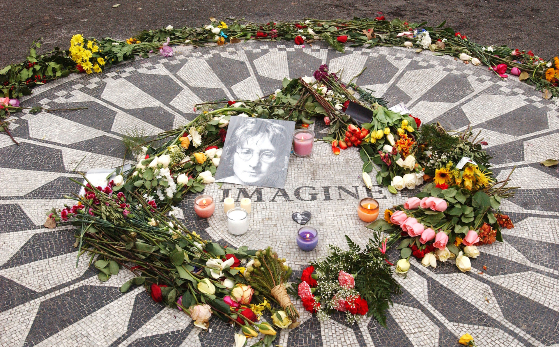 Famous people and their final resting places