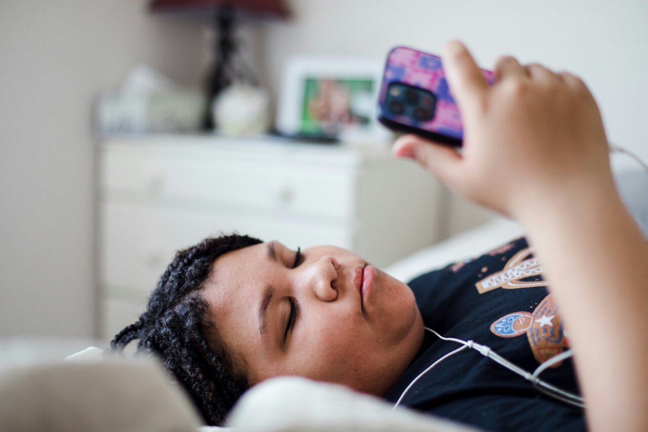 Social media algorithms target lower-income youth with risky 'easy ...