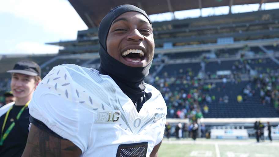 Dan Lanning hints at star Oregon WR returning before season ends