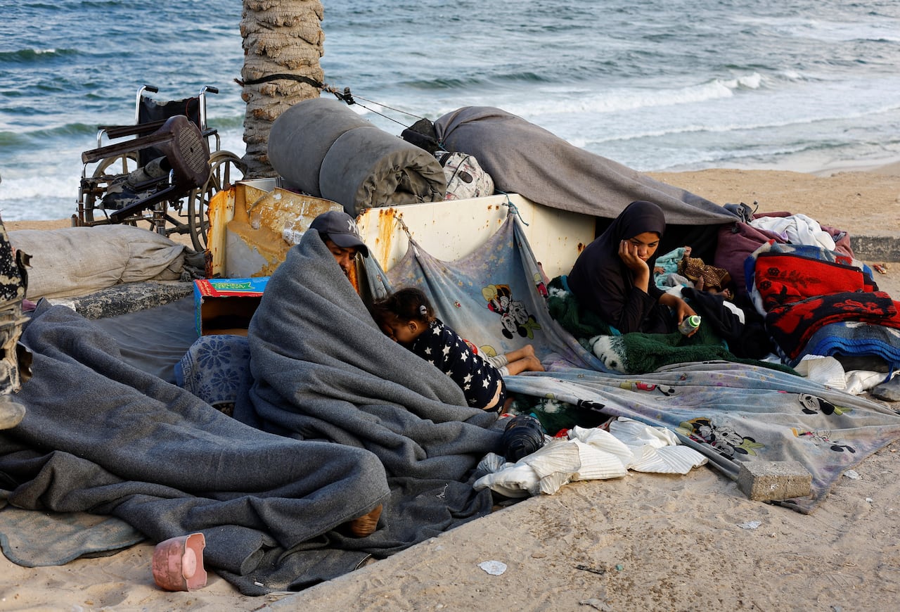 Palestinian leader Mahmoud Abbas reiterates calls for permanent end to ...