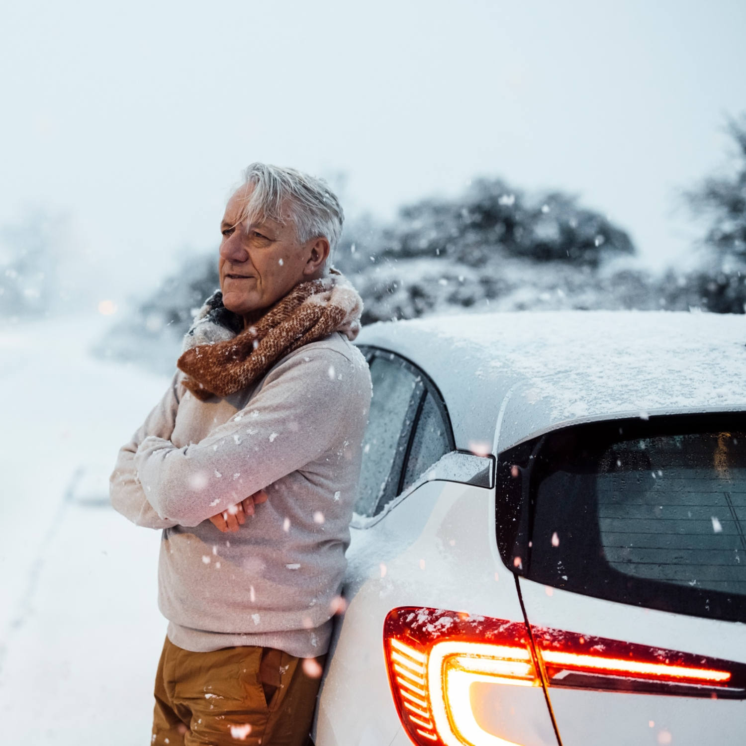 How to pack winter emergency kit for your car