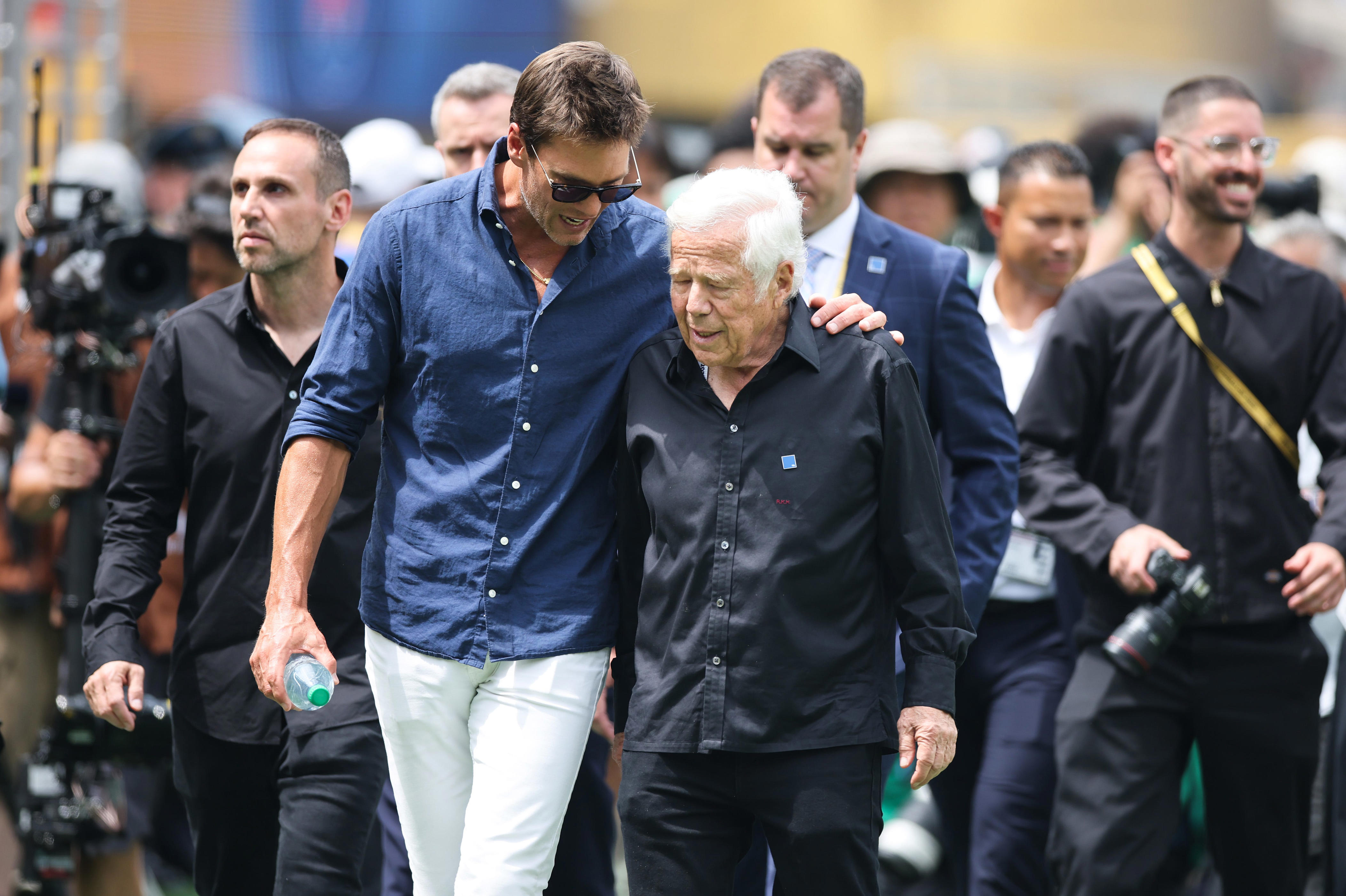 Fans lash out over Krafts passing on Tom Brady in Patriots stake sell