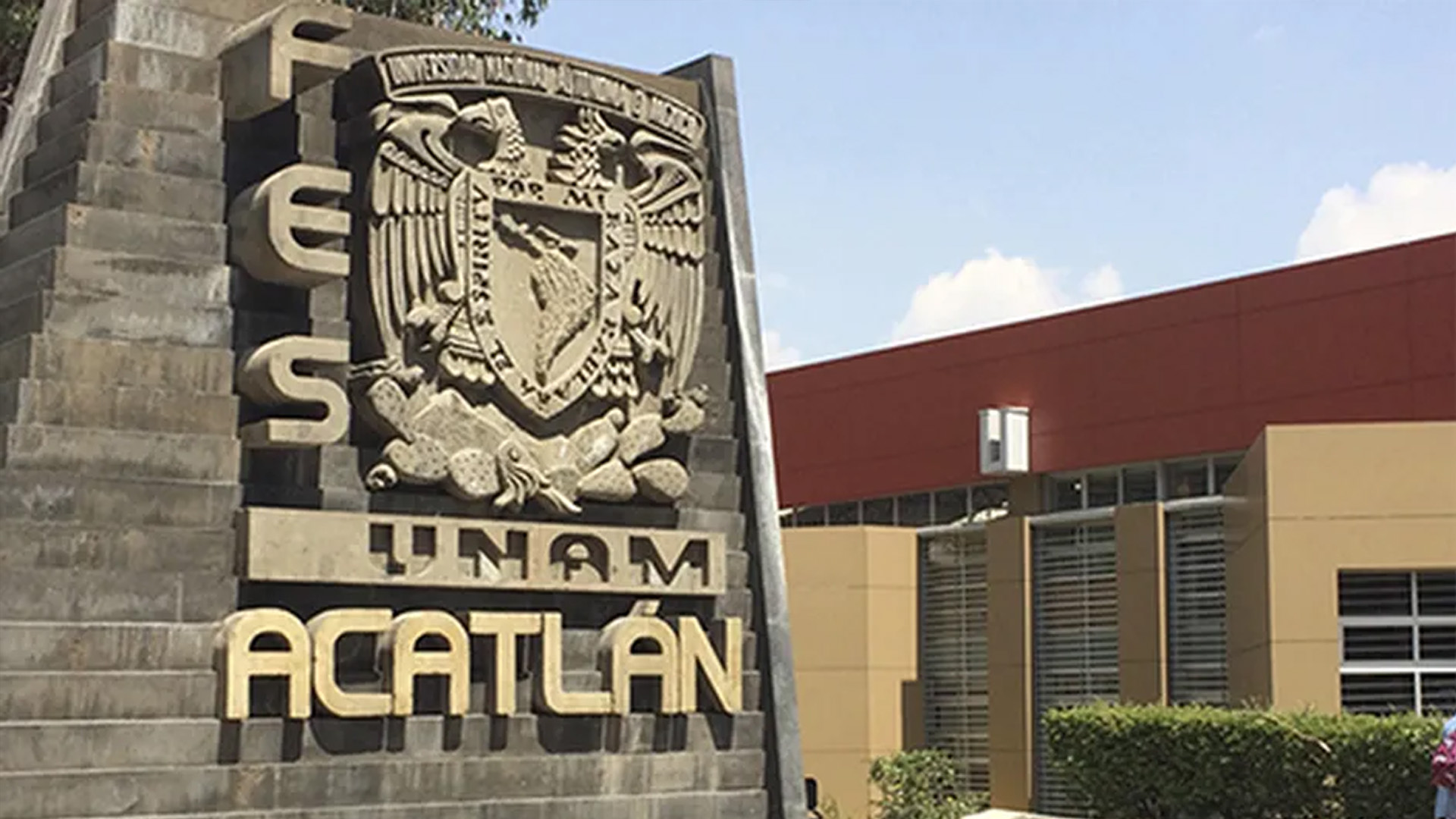 Policías ingresan a FES Acatlán para detener a hombre en estado de ebriedad