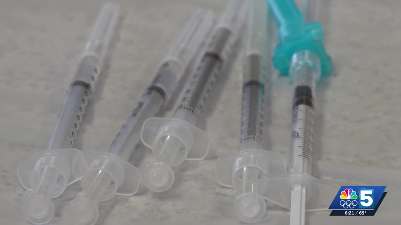 Mixed COVID-19 guidelines create confusion for some around flu vaccines
