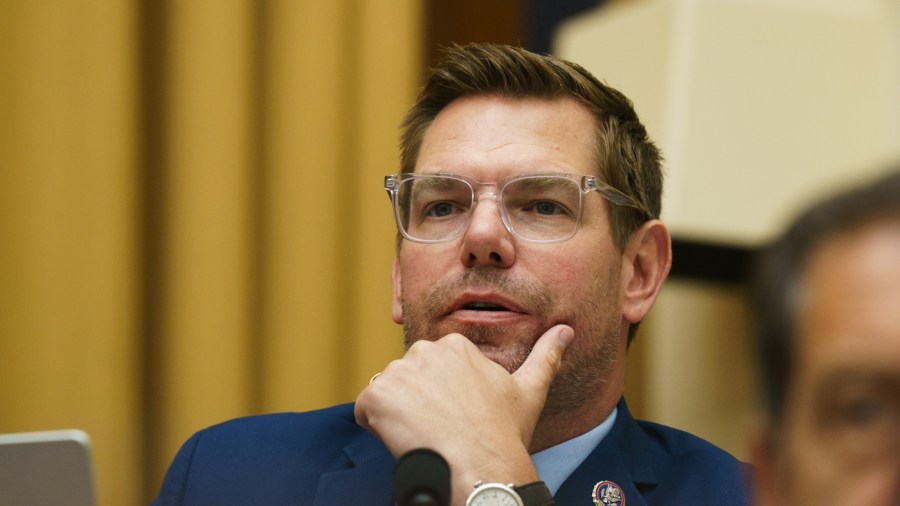 Swalwell: When we’re in majority, ICE masks coming off