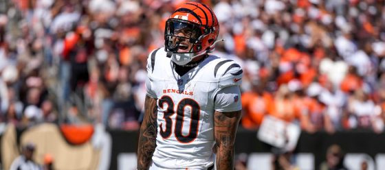 21 Players to Buy Low &amp; Sell High in Week 9 (Fantasy Football)