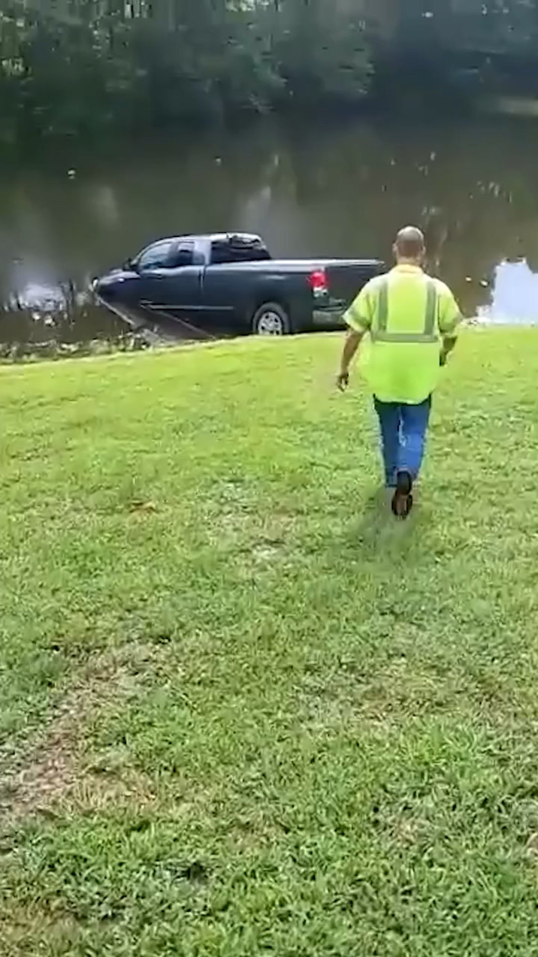 Toyota Tundra Pulled From Water