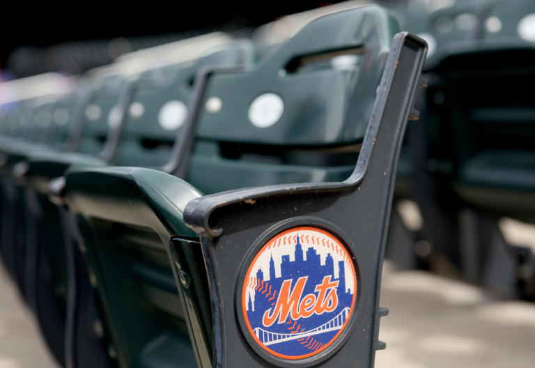 Mets bring back 31-year-old outfielder in roster announcement